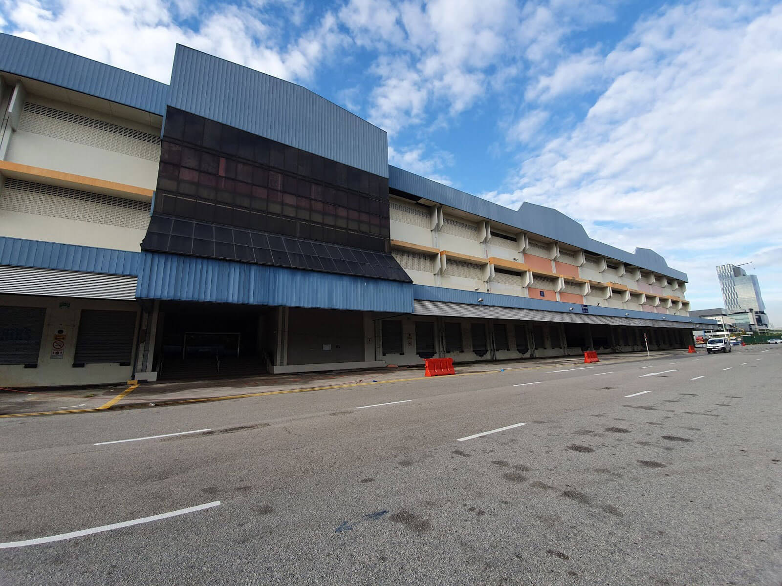 Districentre, Distripark - Woh Hup