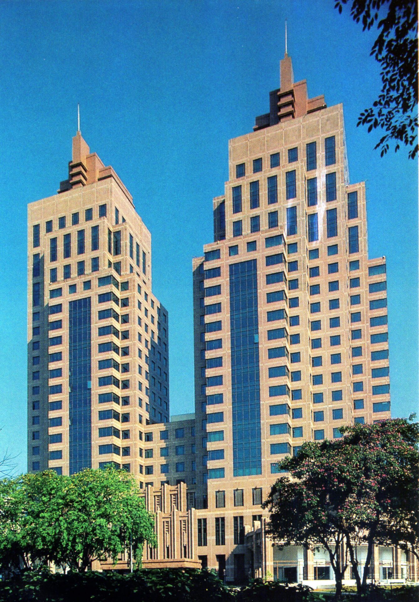 Great World City Development - Woh Hup